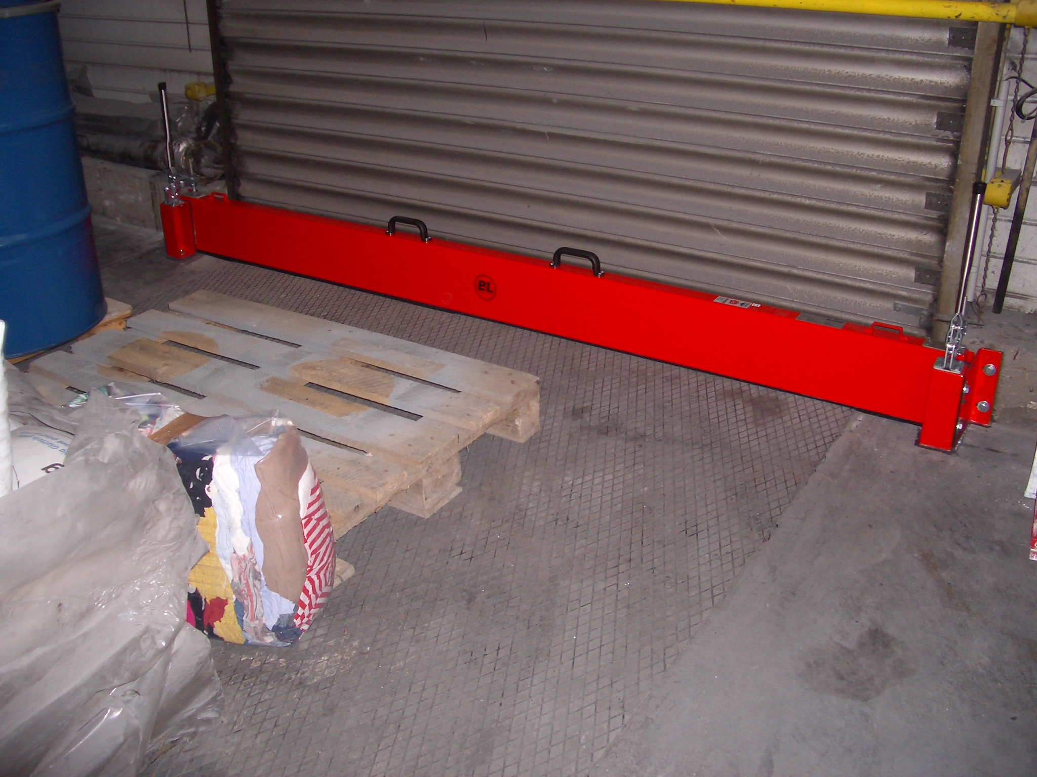 BLOBEL Manual Doorway Spill Barriers